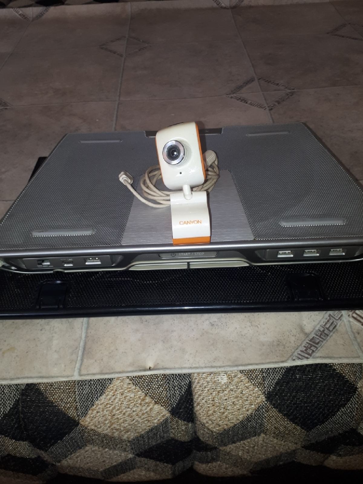 PRODAJEM VENTILATOR ZA LAPTOP