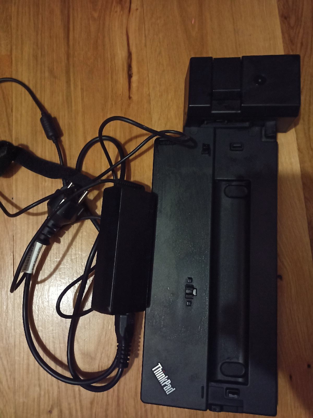 Lenovo Pro Docking station 40AH