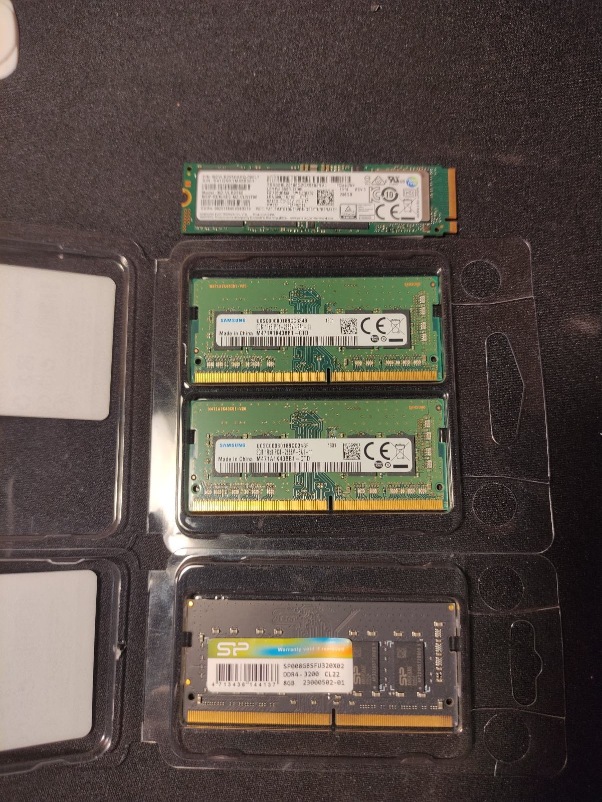 ram memorije i ssd 256gb