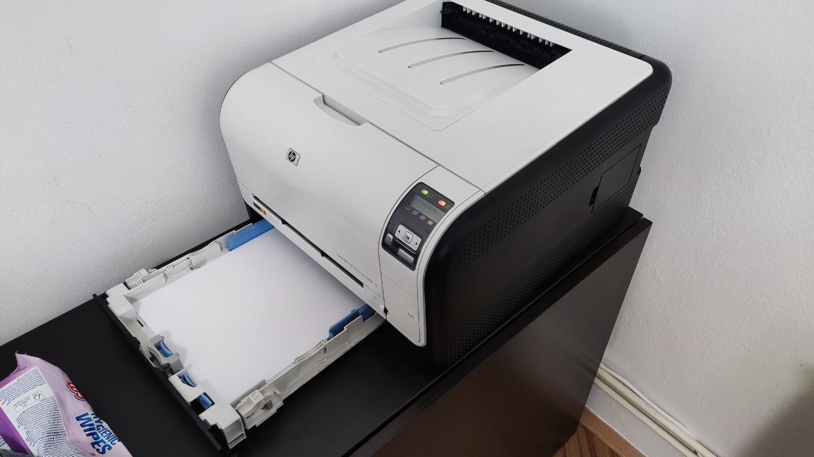 HP LaserJet CP1525nw color wi-fi printer