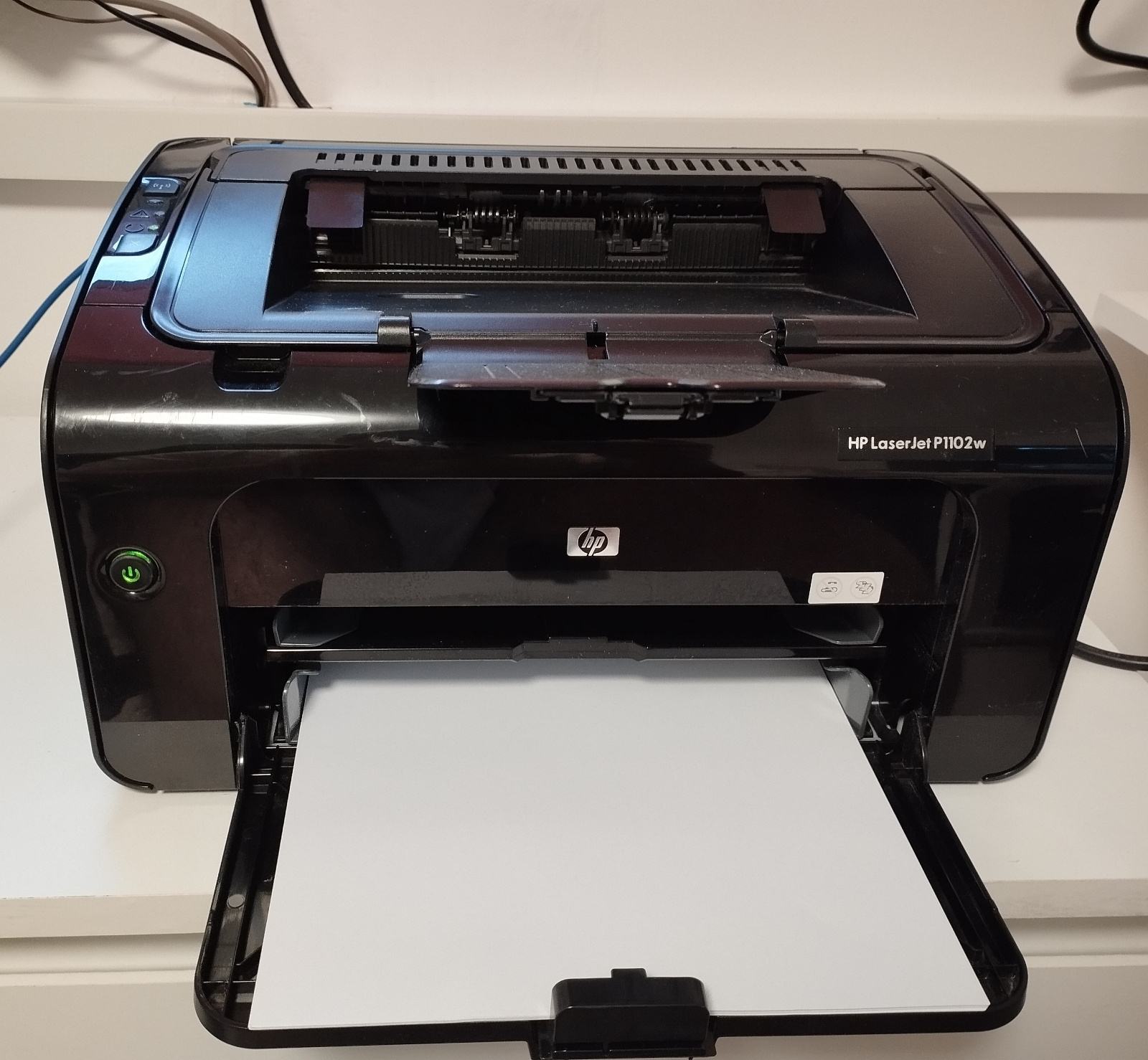 HP LaserJet P1102W