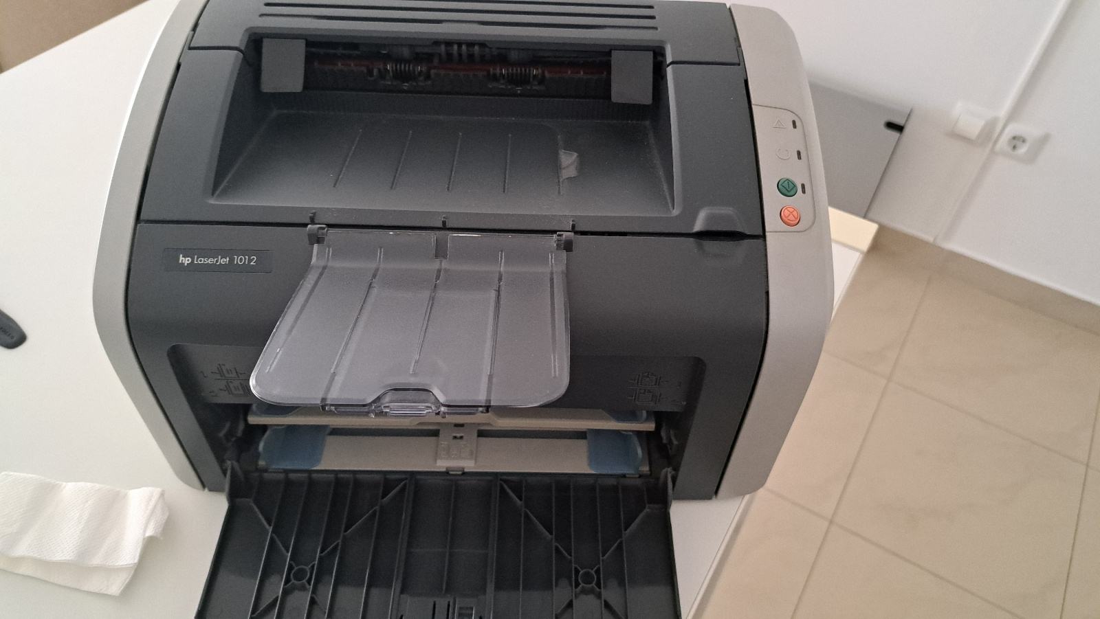 HP laserJet 1012