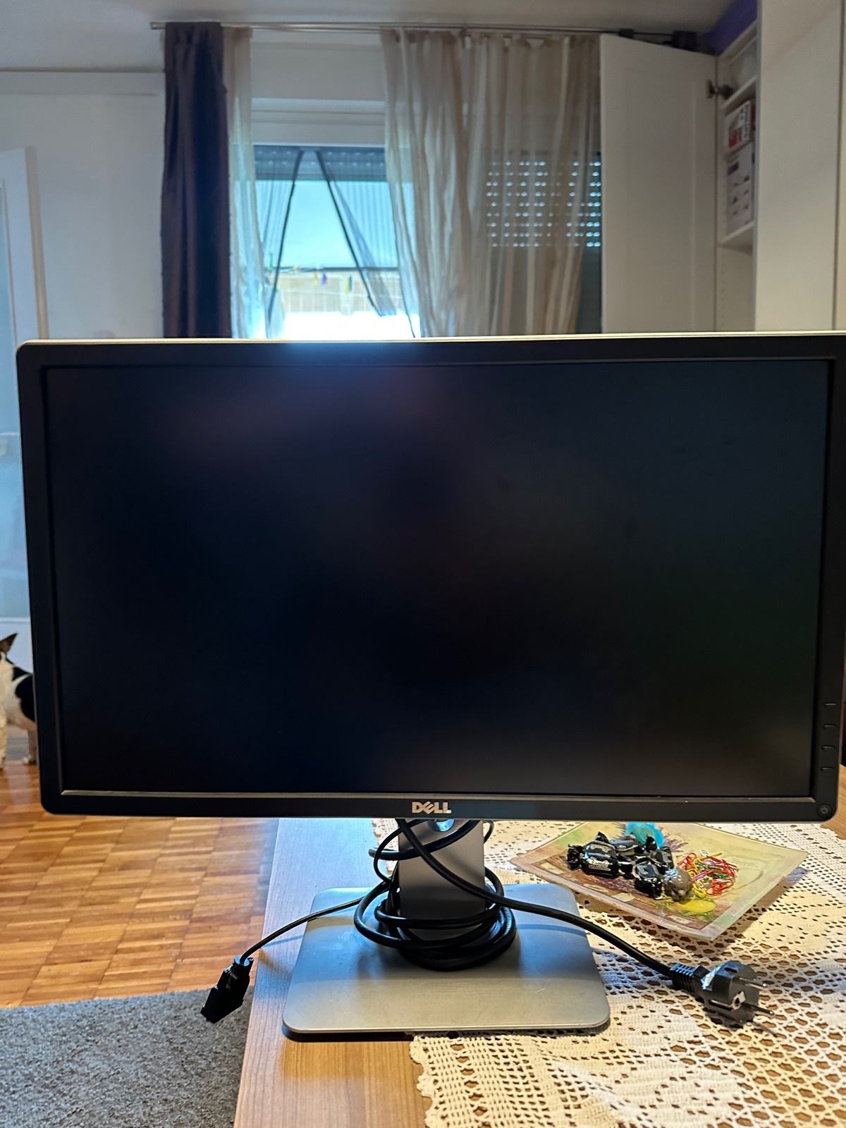 Dell monitor 24’ kao nov