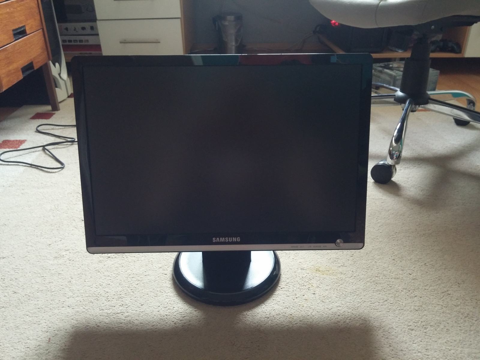 Gaming - Samsung SyncMaster 226BW 22 LCD / 2 ms / 75Hz / DVI - VGA