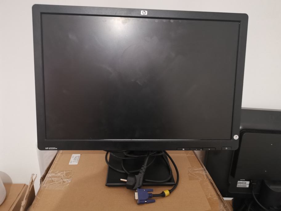 HP LE2201w 22 WSXGA+ Widescreen LCD Monitor | R1 račun