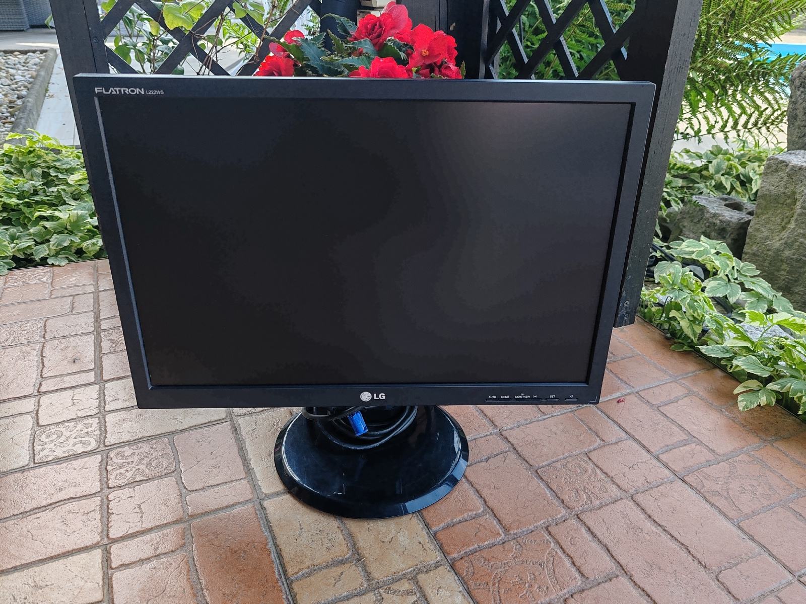 Lcd Monitor 22 inča LG Flatron L222WS