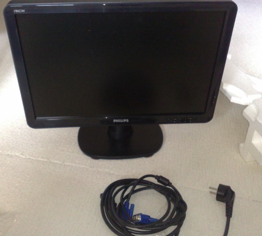 LCD monitor philips 19CW Wide 16:9 ,crni Hitno 220Kn !! Prilika
