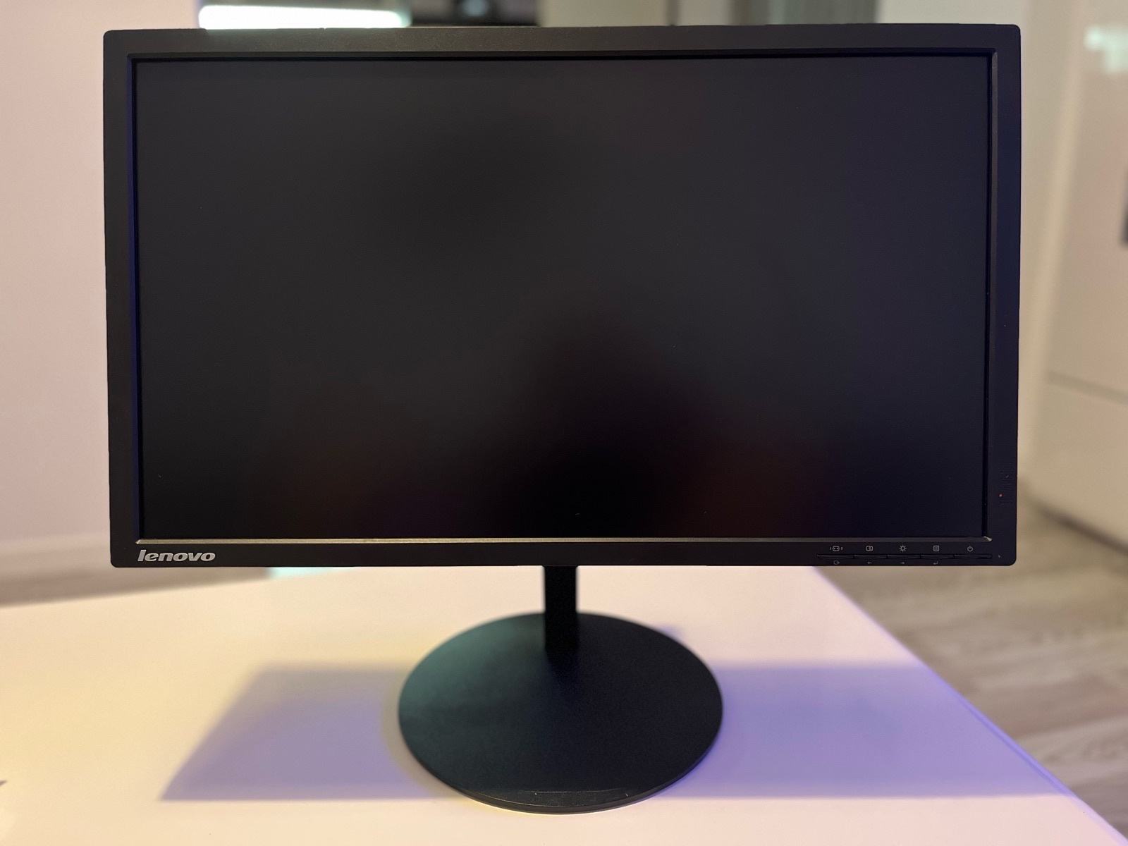 Lenovo ThinkVision 24 1920x1080 Full HD
