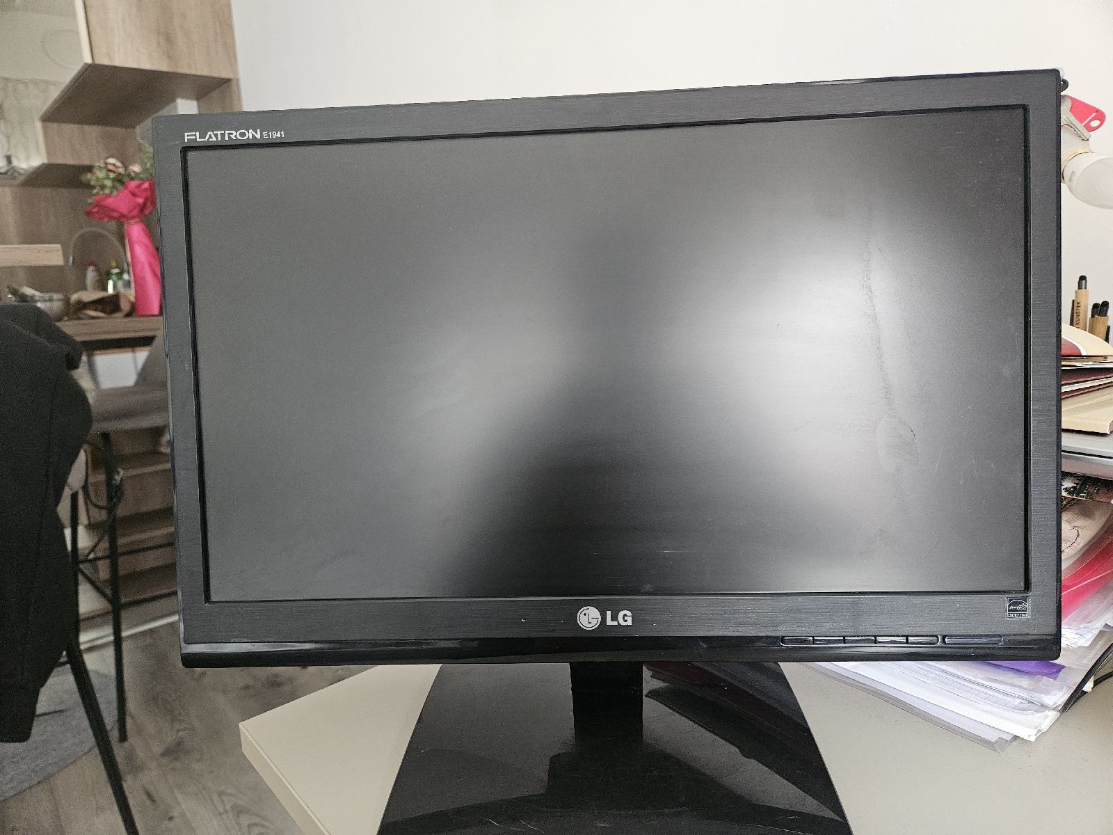 LG FLATRON E1941 monitor