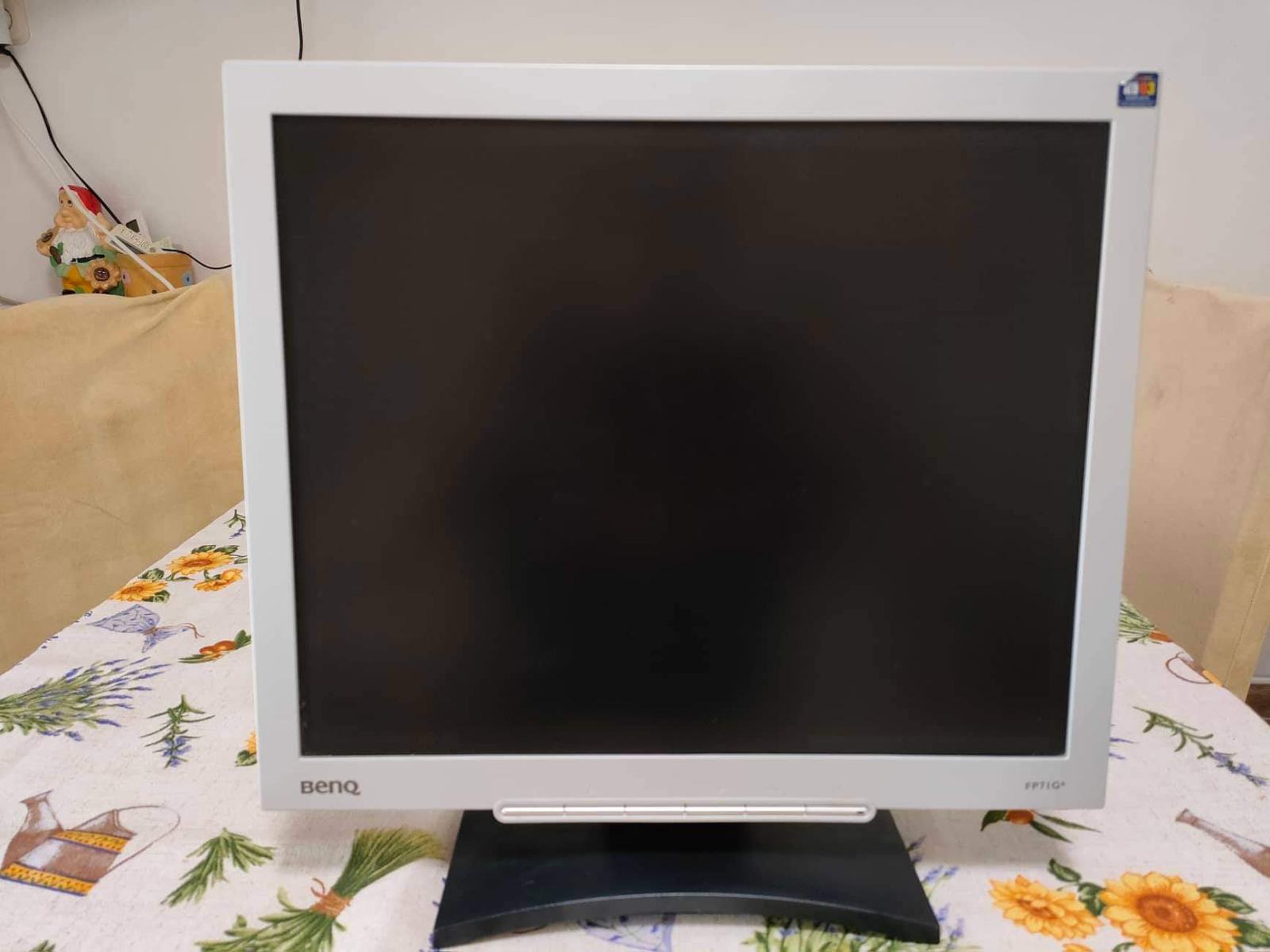 Monitor BenQ LCD 17 FP71G+