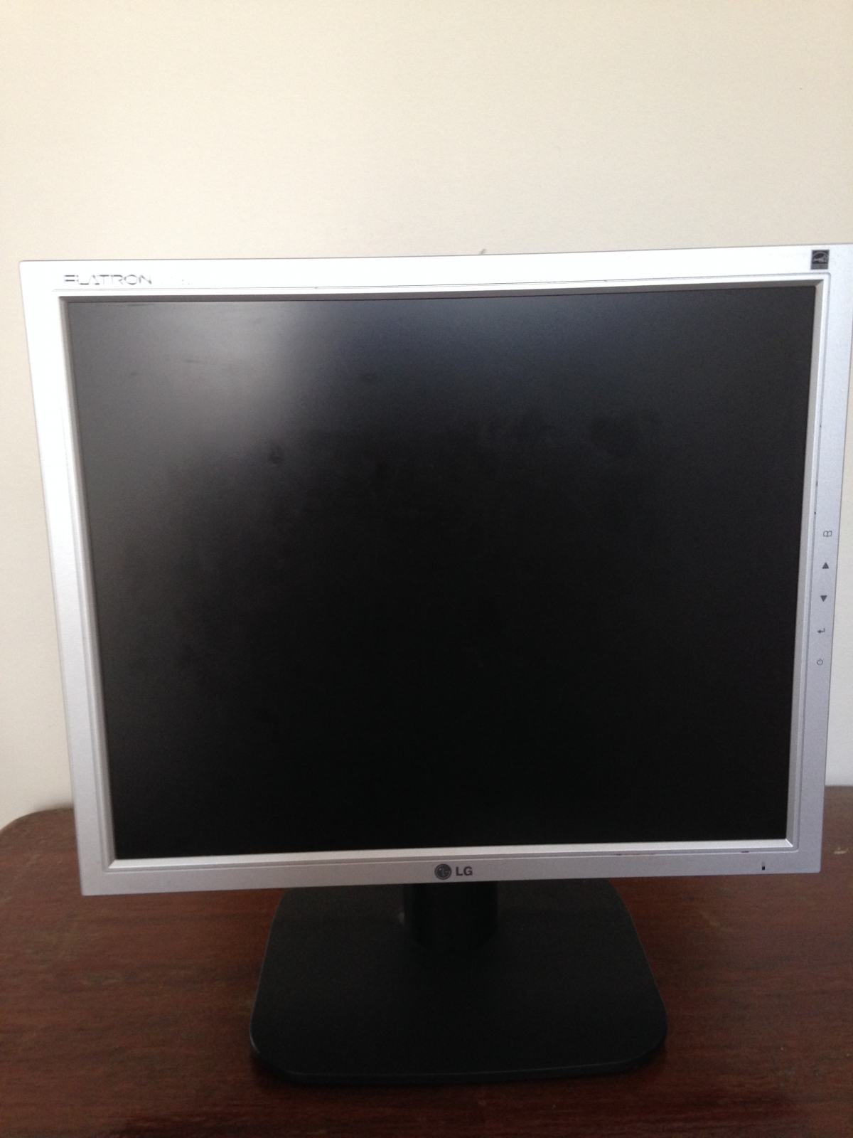 Monitor LCD 17