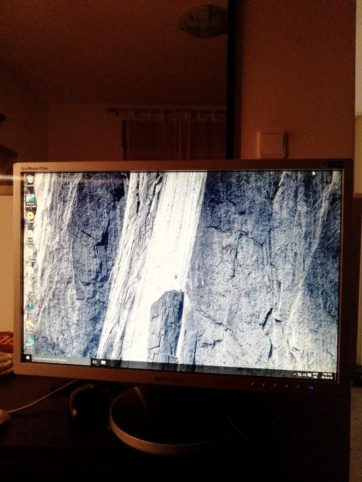 Monitor SAMSUNG SyncMaster 223BW (22) ISPRAVAN