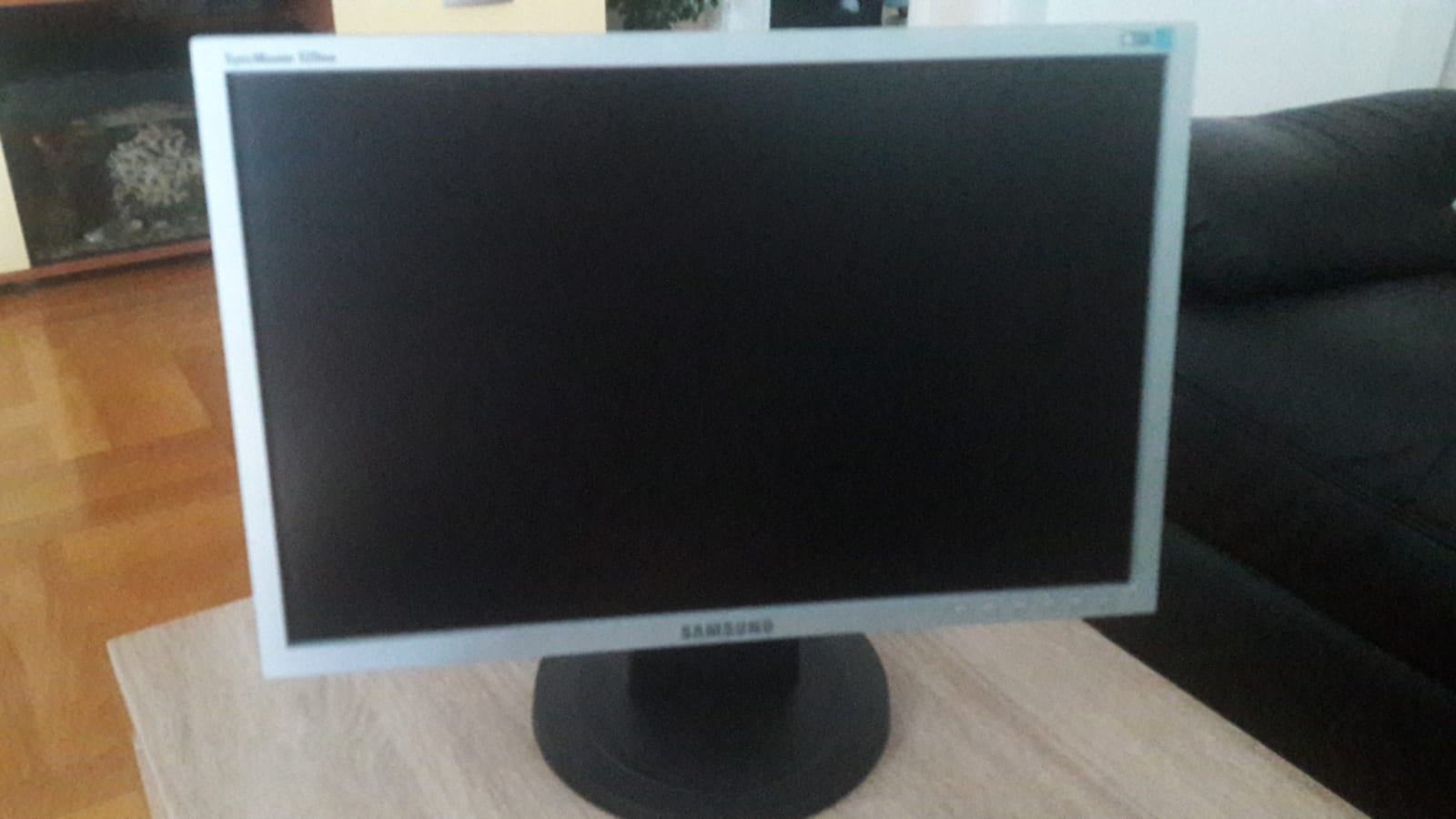 Monitor samsung syncmaster 920nw