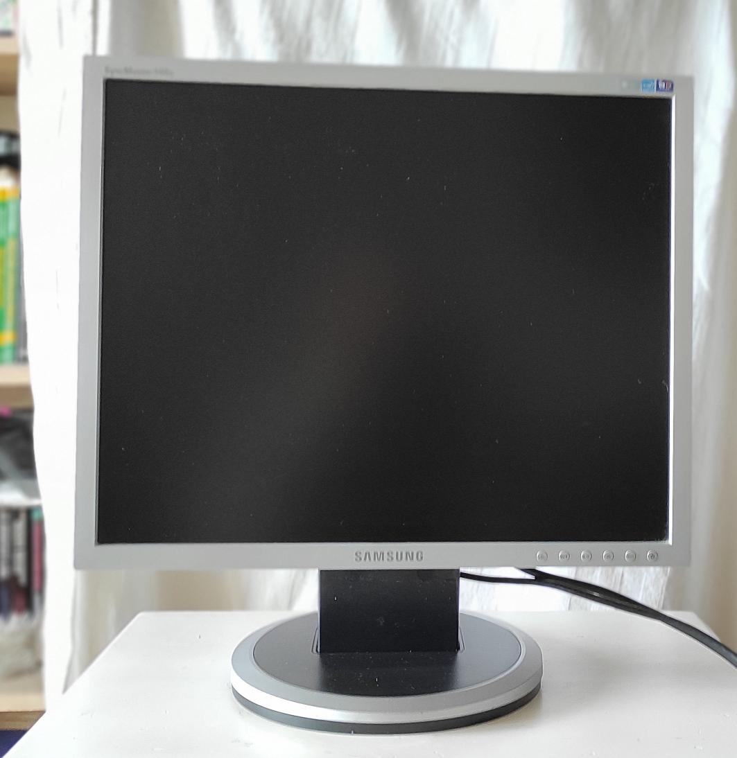 Monitor Samsung Syncmaster 940N