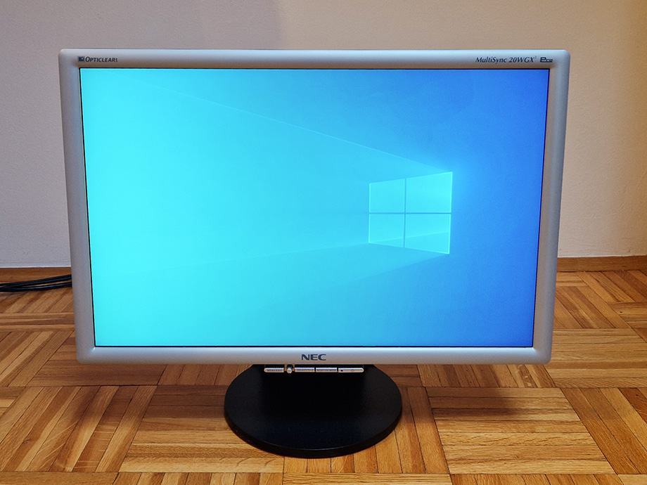 NEC MultiSync 20WGX2 IPS monitor