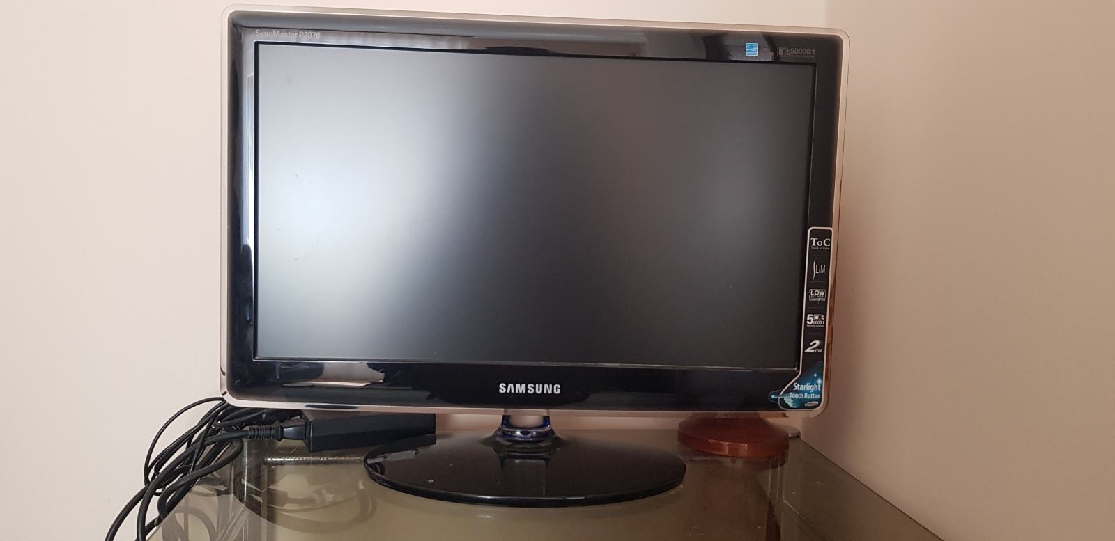 Prodajem Samsung SyncMaster P2070 - 20