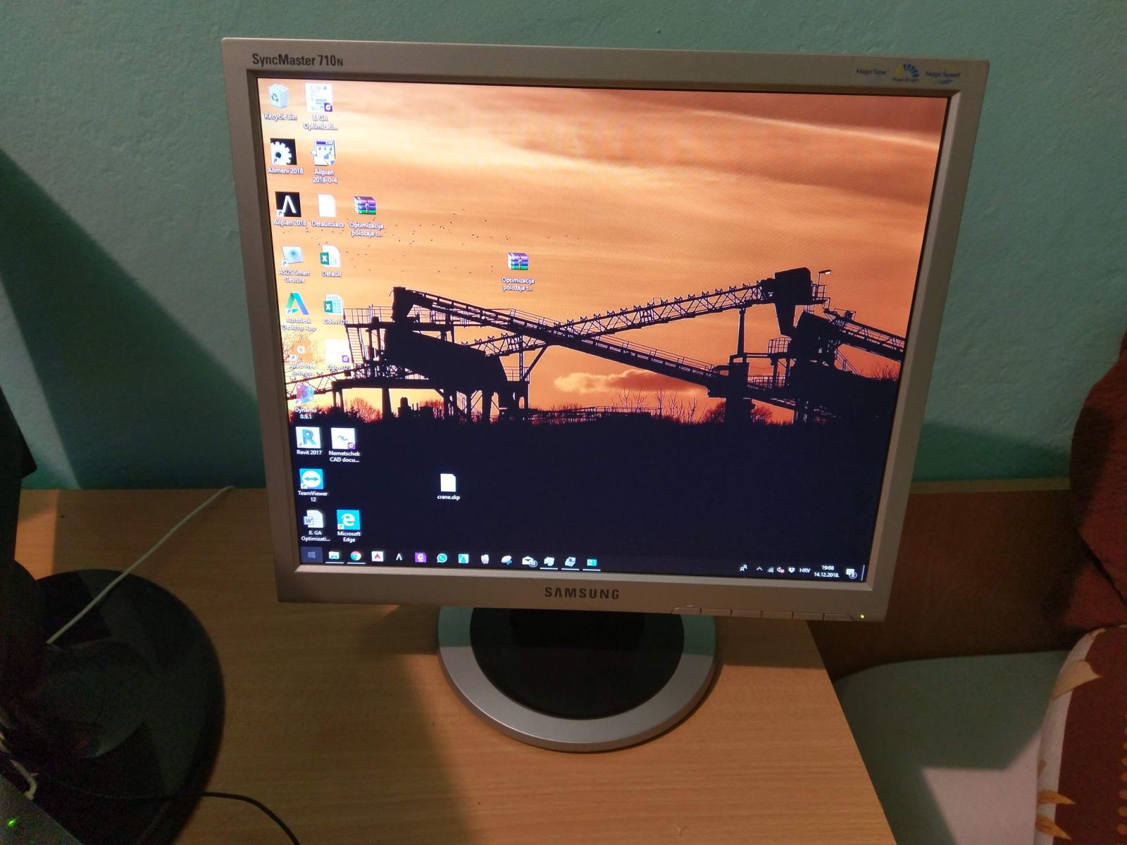 Samsung SyncMaster 710N