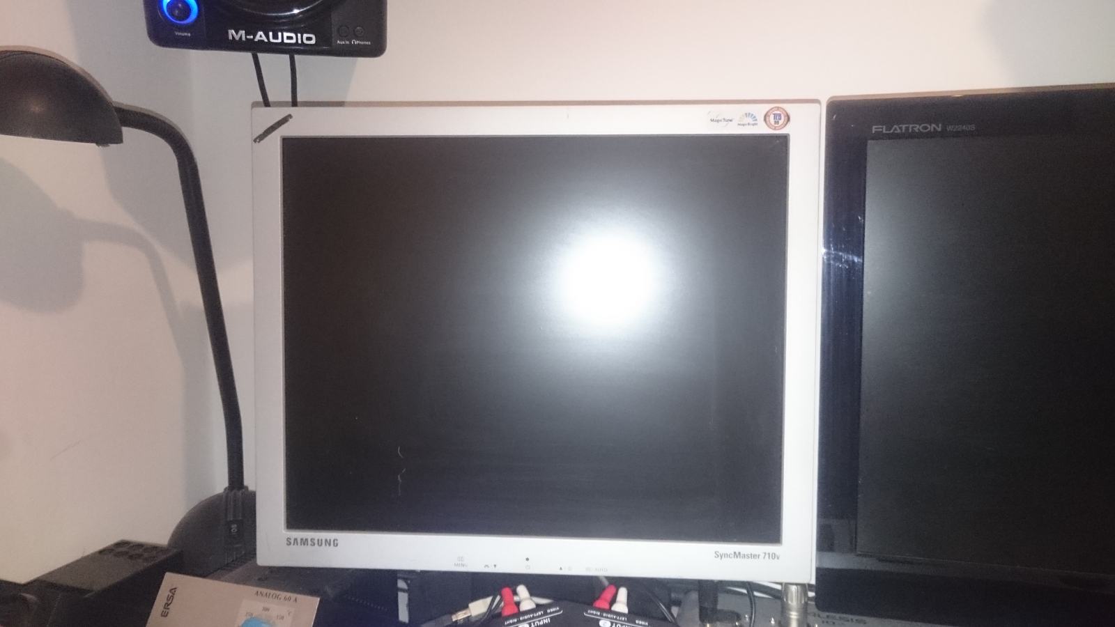 Samsung SyncMaster 710V - LCD monitor - 17