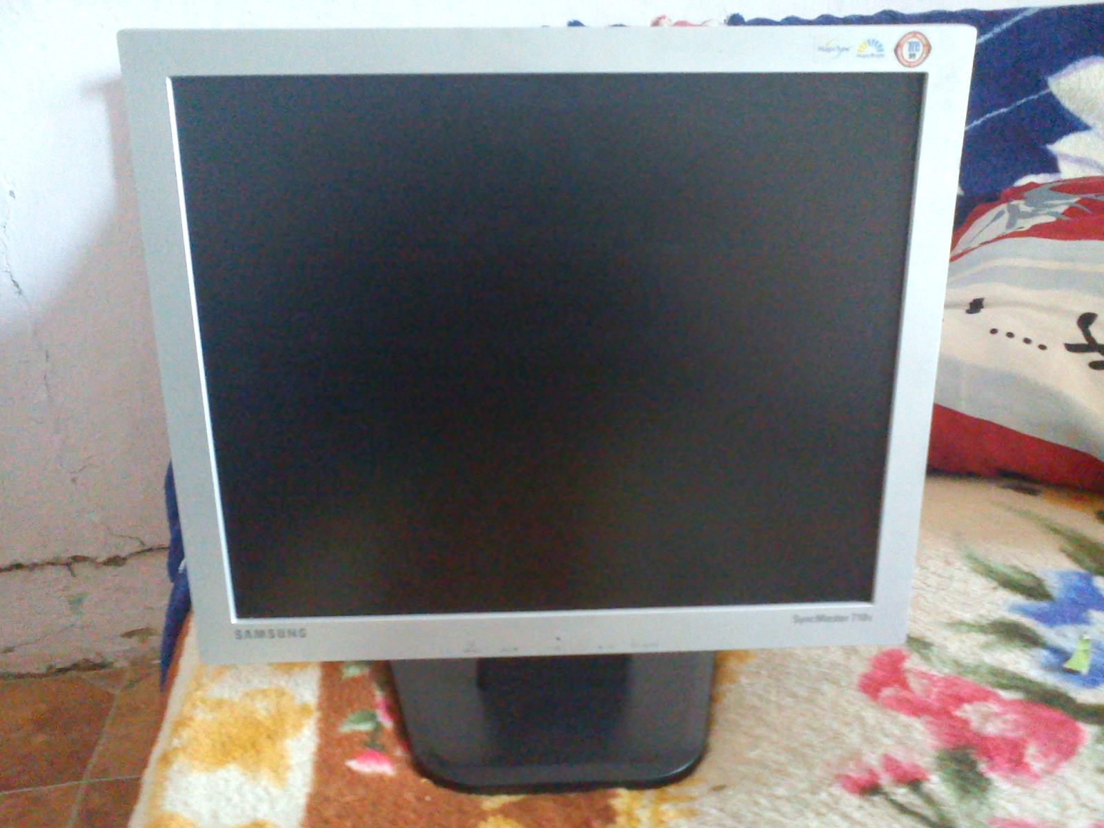 Samsung syncmaster 710v