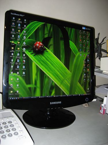 Samsung SyncMaster 932B 19 LCD monitor