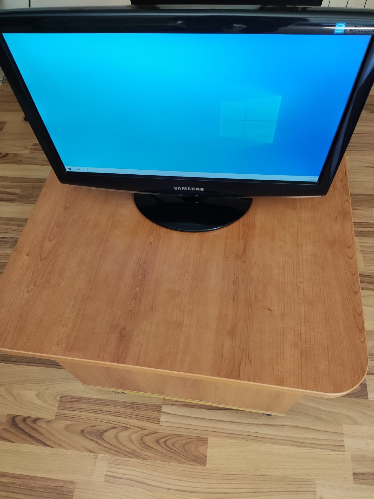 SAMSUNG SYNCMASTER 933SN 1366X768 19