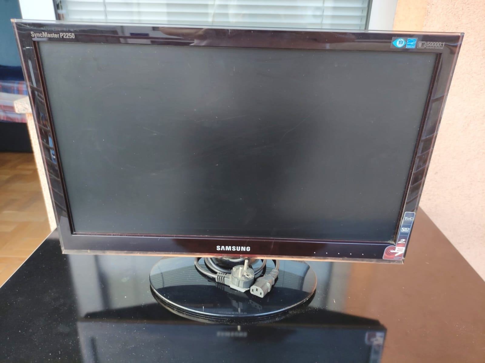 Samsung SyncMaster P2250 – 22’’ Full HD monitor (2 ms, 16:9, DVI/VGA)