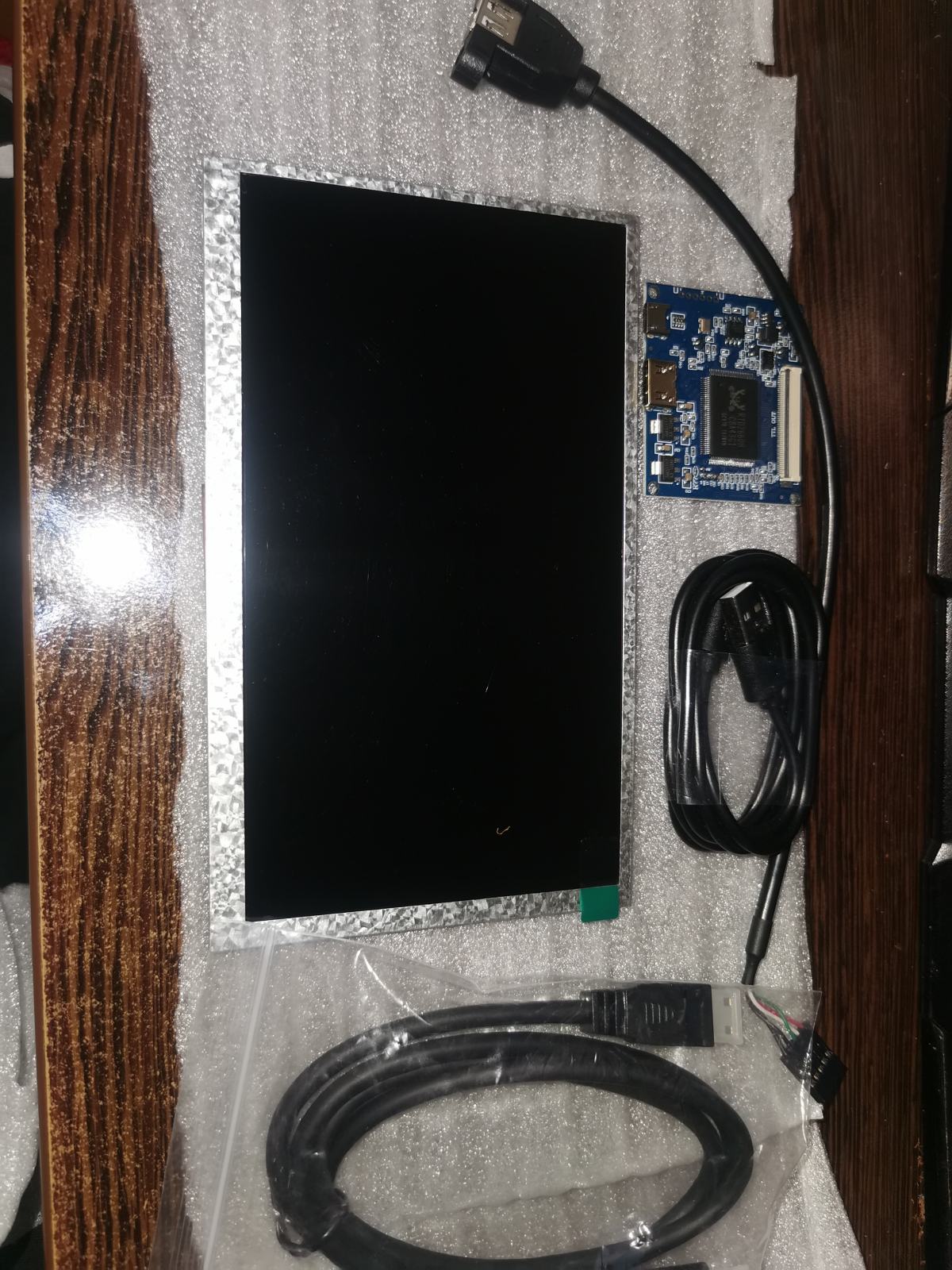 Secondary display, 1024x600, 7 inch