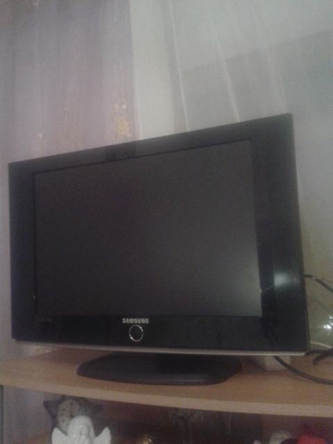 LCD TV SAMSUNG,55cm,odličan