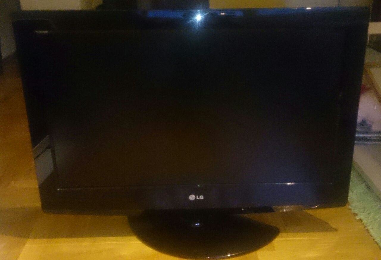 LG 32LG3000 LCD TV