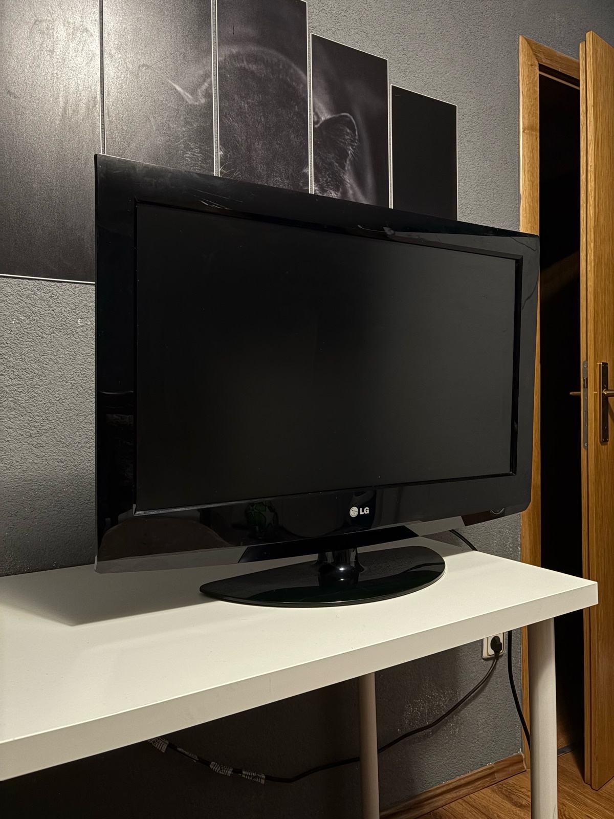 Lg 82cm televizor
