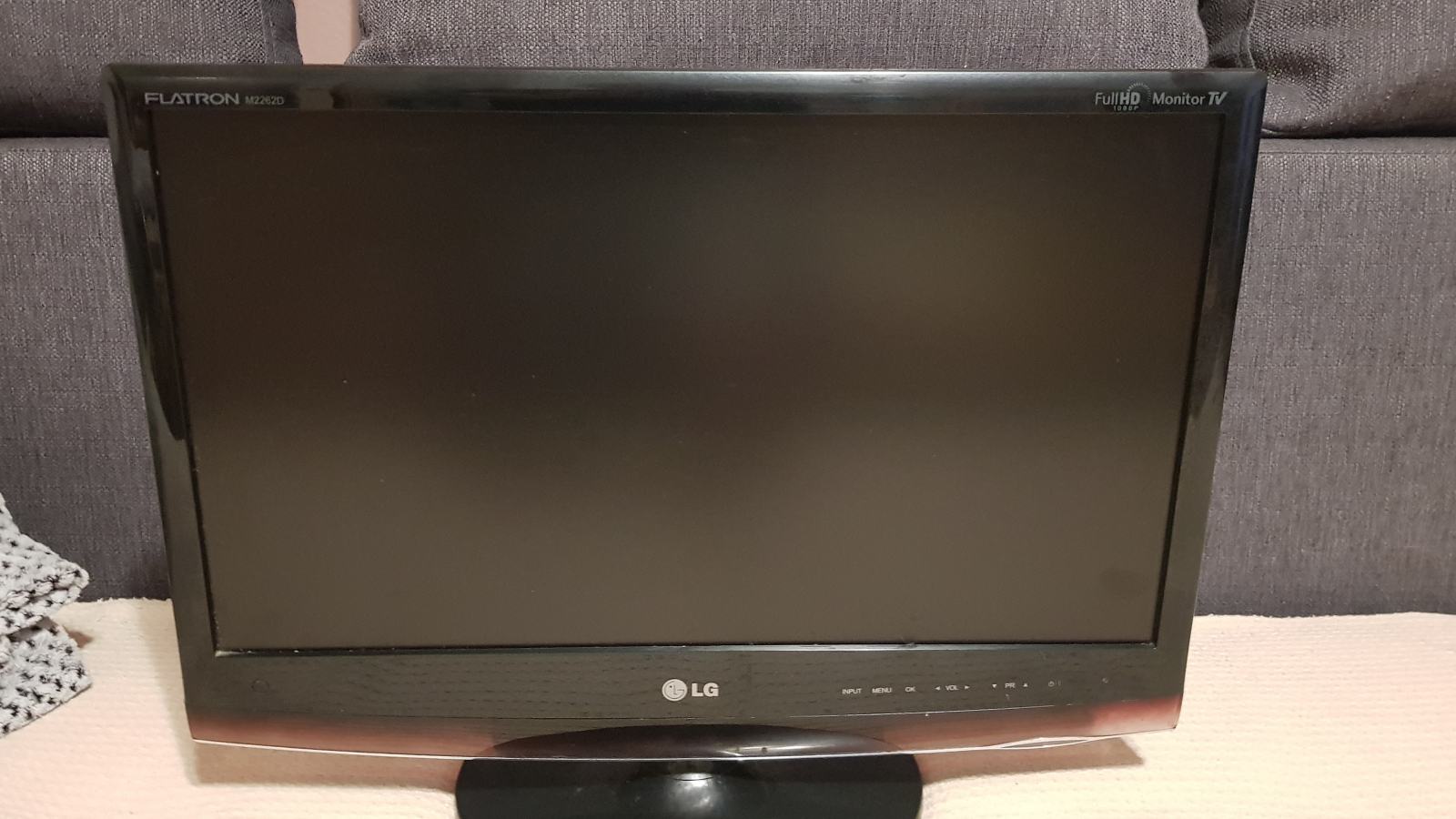 LG M2262D