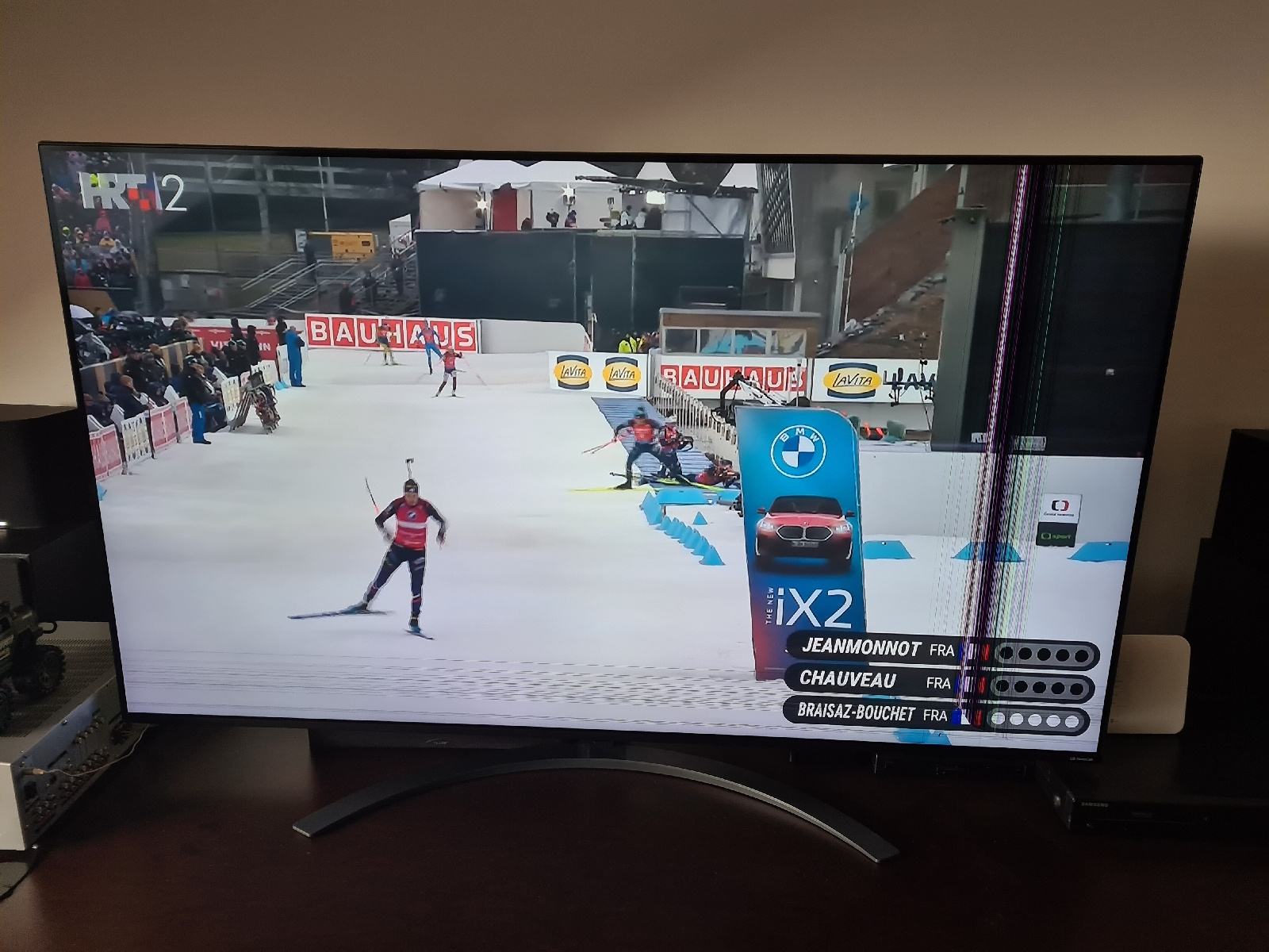 neispravan tv LG 65SM8200PLA oštećen ekran