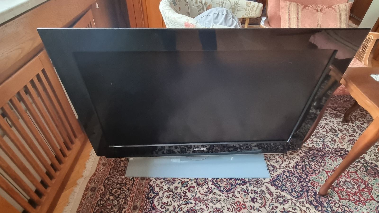 HITNO! Philips Cineos TV 42PF9731D/10 Ambilight fullHD 106,7 cm (42)