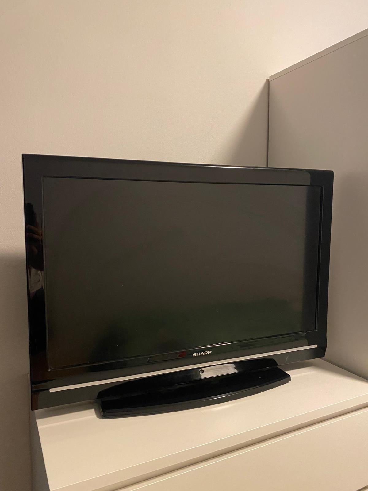 Na prodaju: Sharp LCD TV – model LC-32SH130E