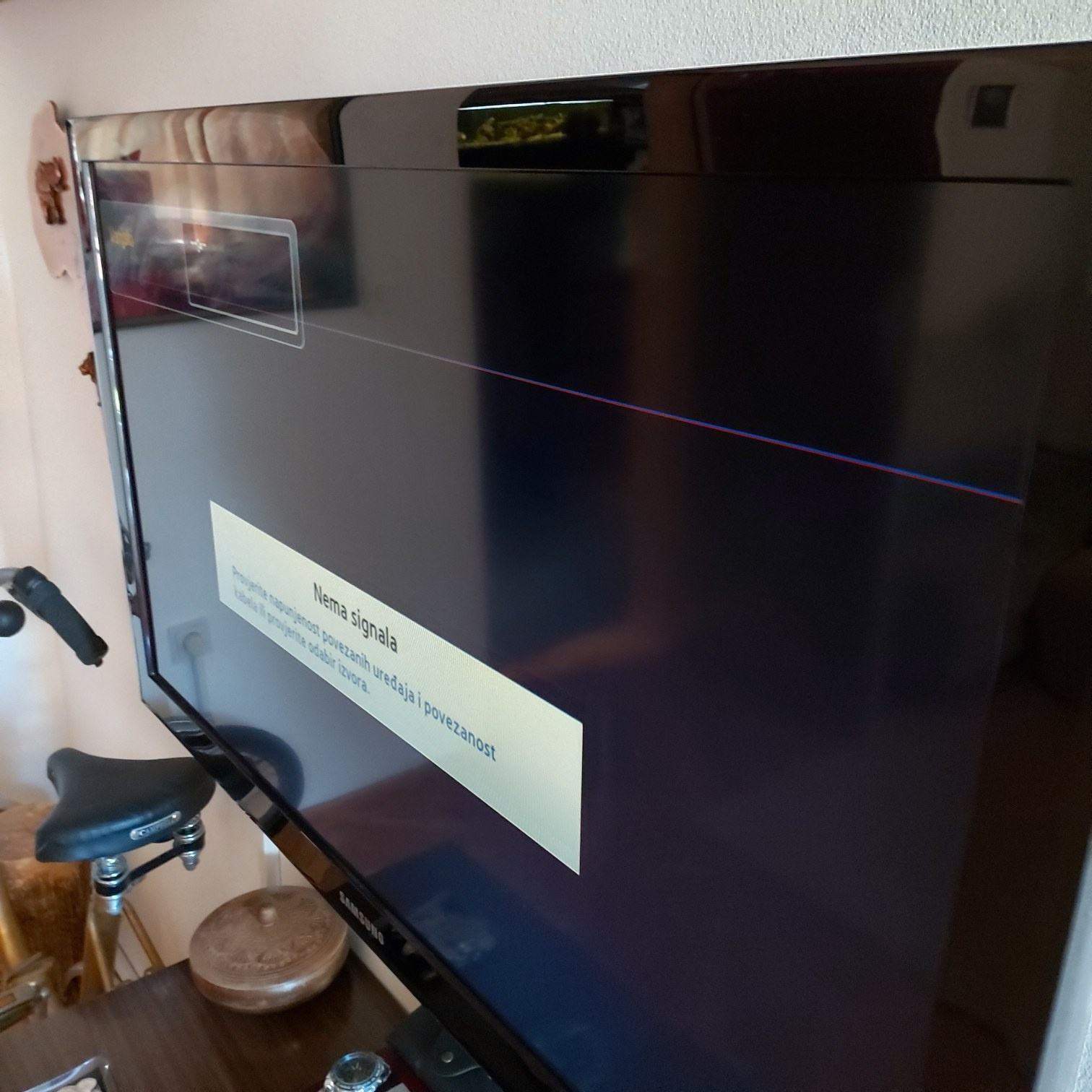 Samsung LCD TV 101cm model le40d503f7w (greska na ekranu)