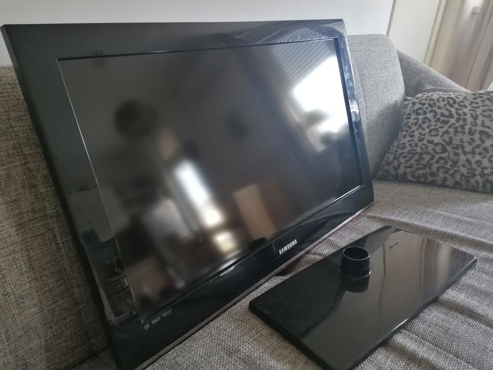 SAMSUNG TV LE32B530P7W