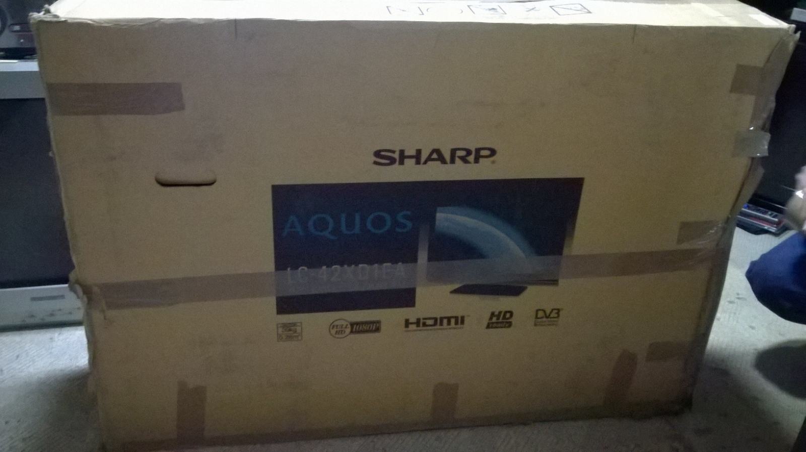 SHARP 42 LCD LC-42XD1EA(Razbijen ekran)