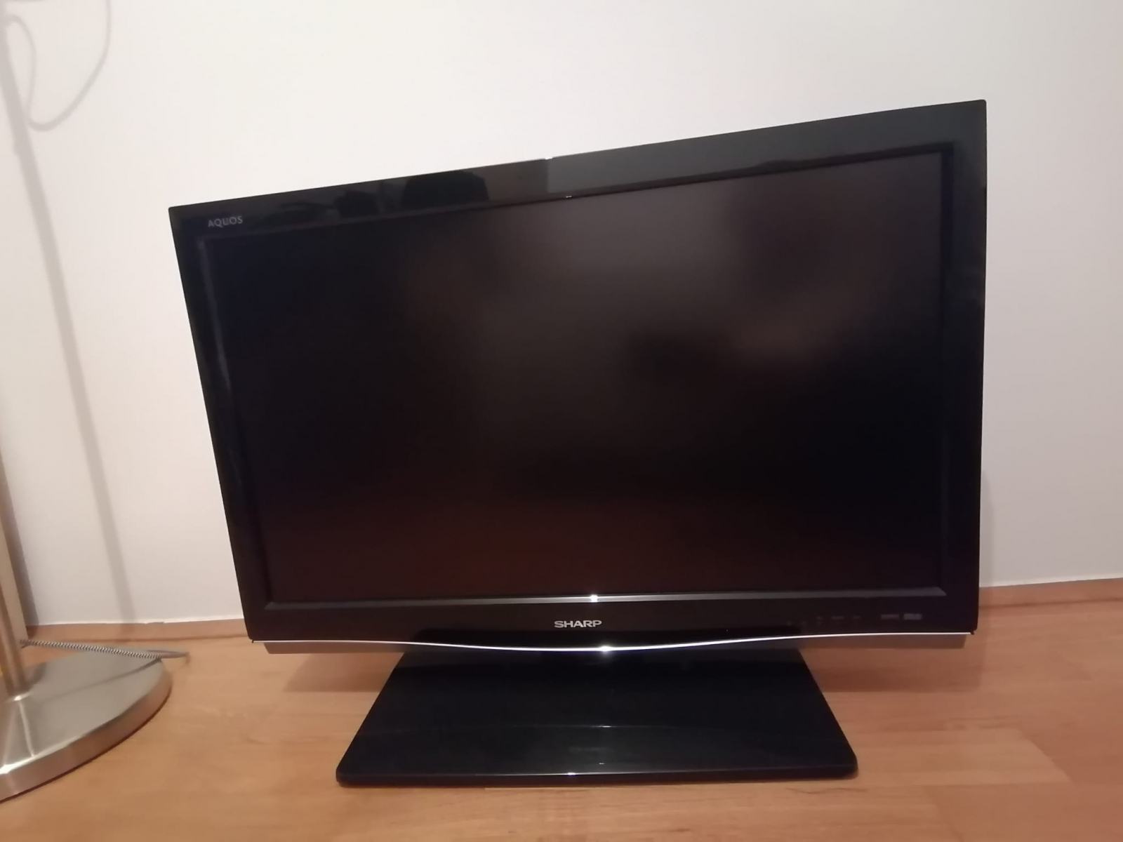 Sharp LC-32WD1E Aquos - 32 LCD TV