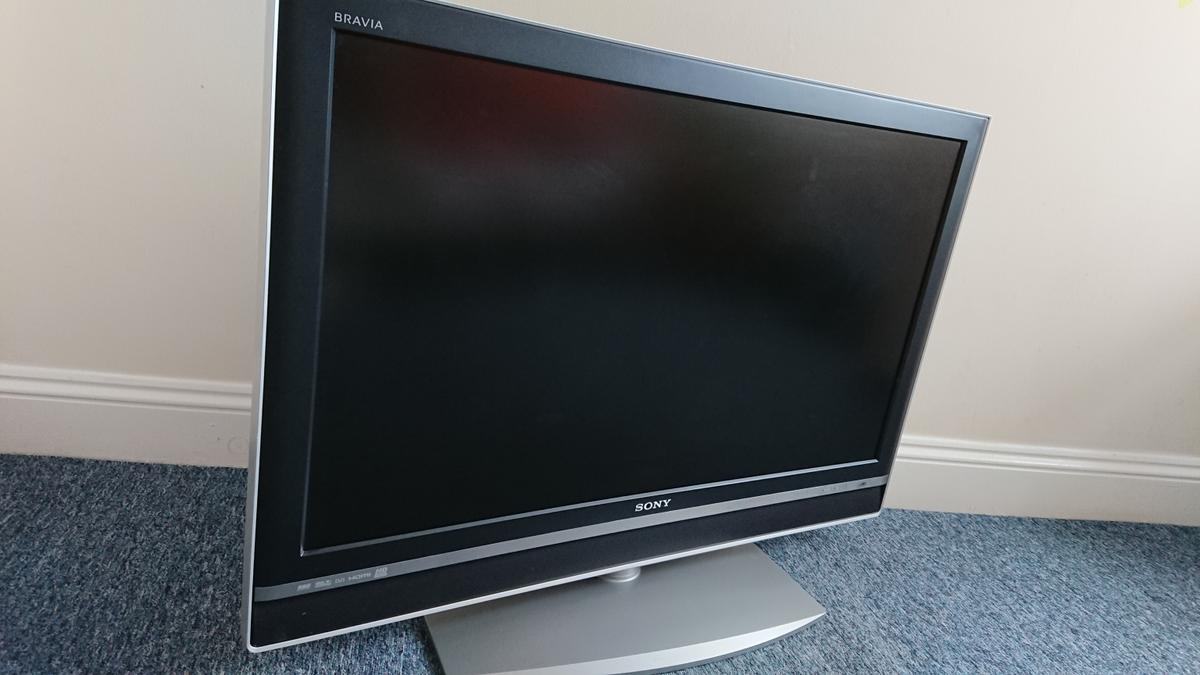Sony Bravia LCD TV KDL-40V2000, gasi se