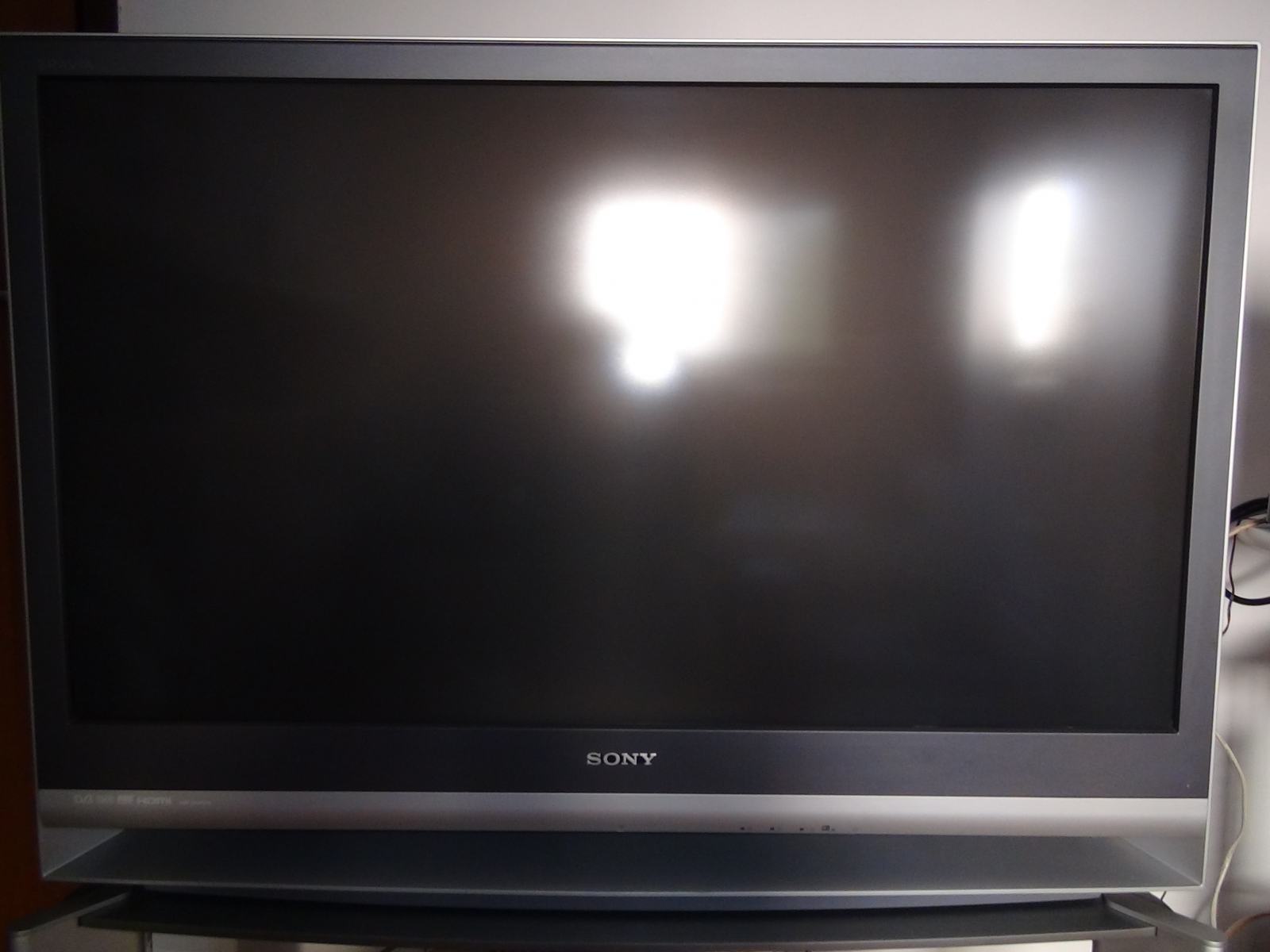 Sony KDF-E42A11E BRAVIA - 42 rear projection TV