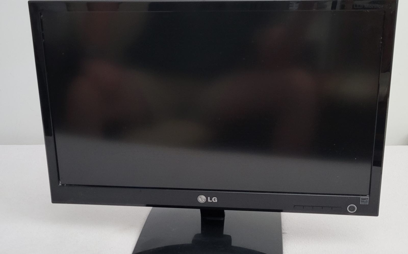 23Full HD Cinema 3D LED Monitor