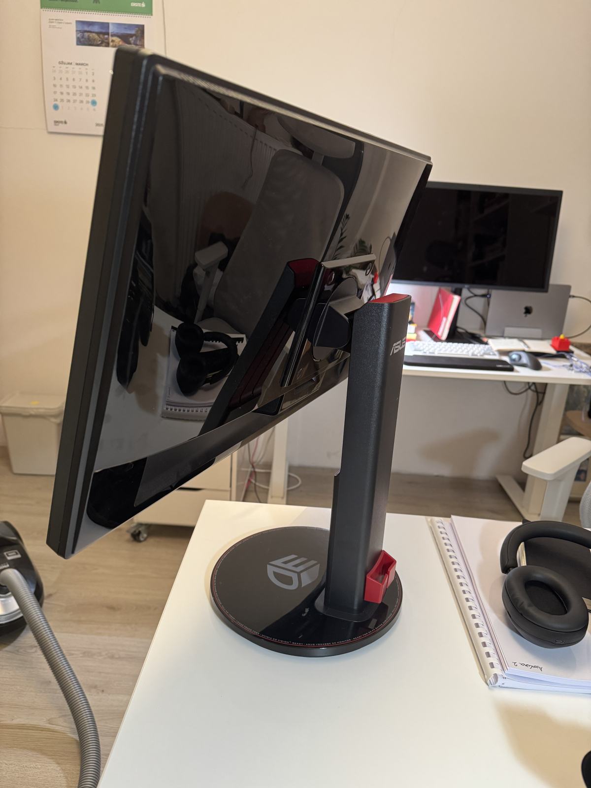 ASUS VG248QE gaming monitor 144hz 1ms