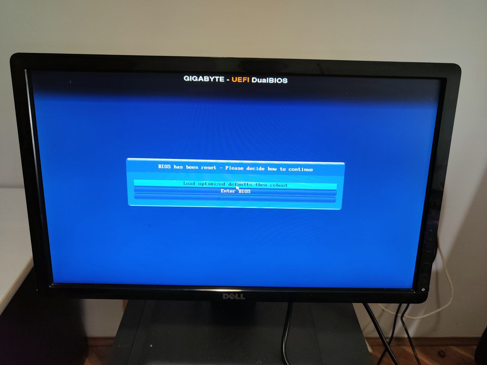 Dell In2030mc 20 Widescreen 1600 X 900 VGA HD WLED