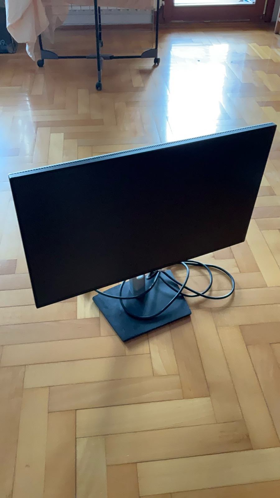 Dell monitor U2422H, 1920x1080, 23.8”, pivot, HDMI, DVI, USB, 3.5mm