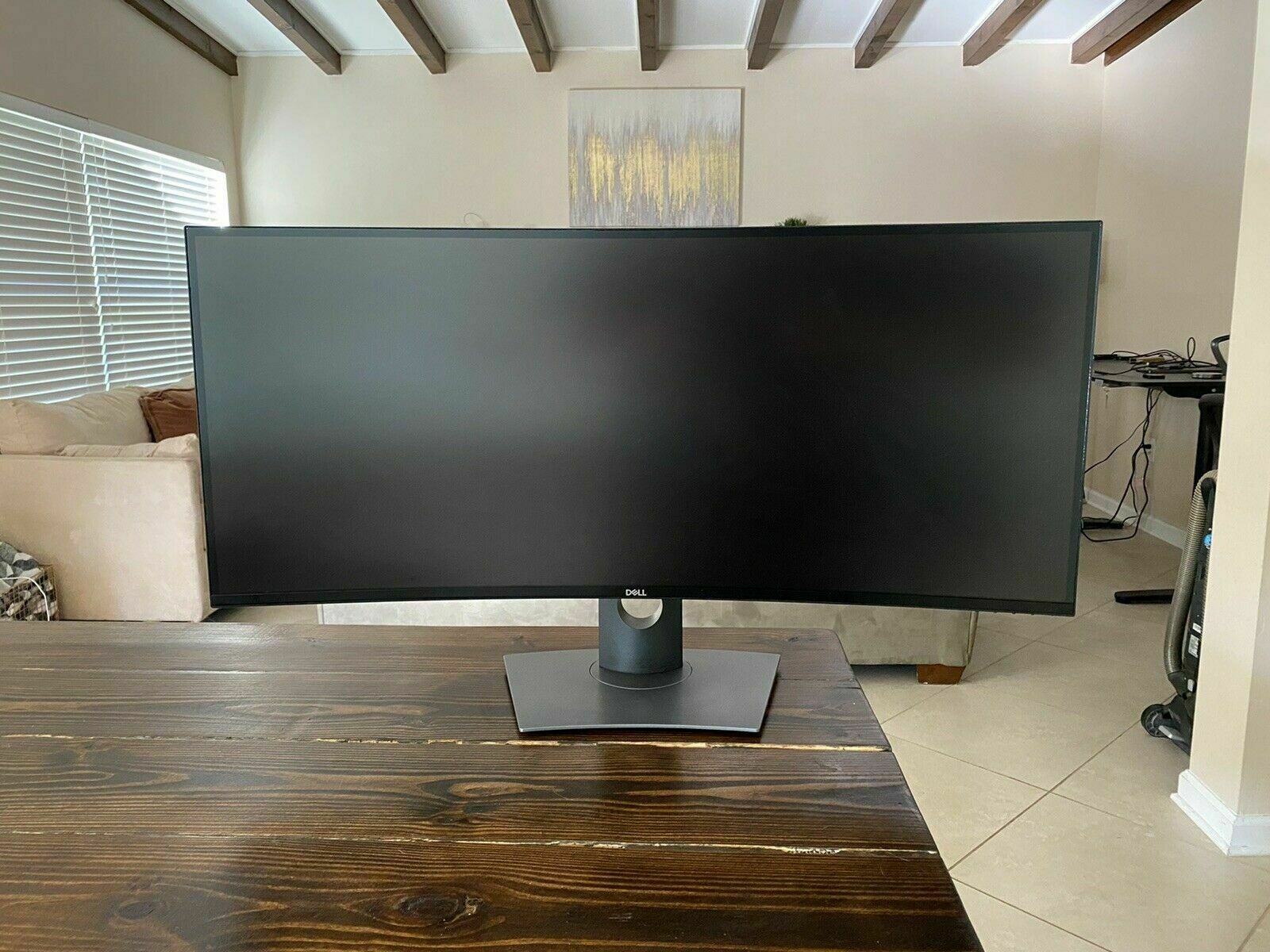 Dell UltraSharp 38 Curved Monitor: U3818DW