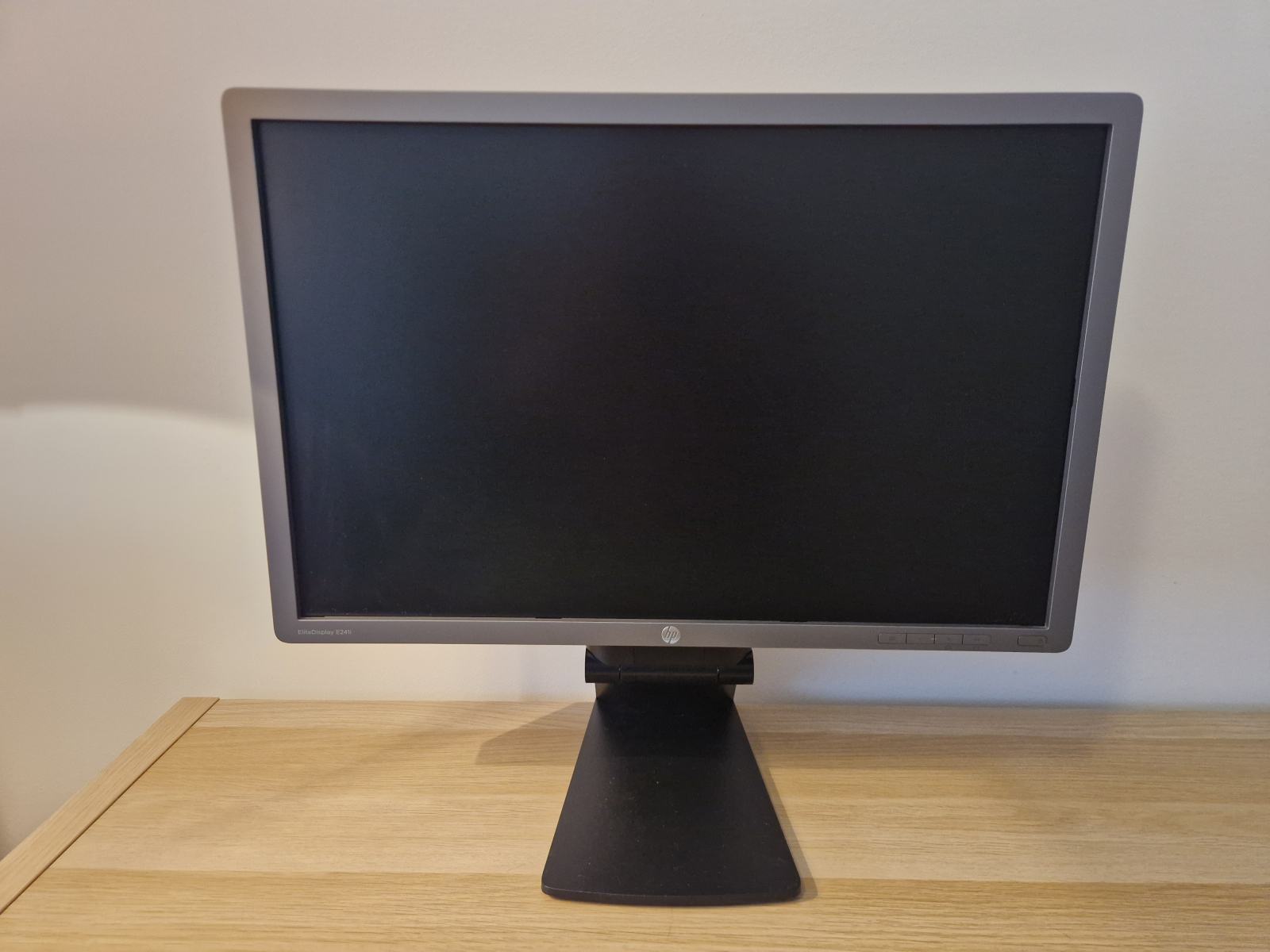 HP monitor LED 24 EliteDisplay E241i (Pivot) - očuvan
