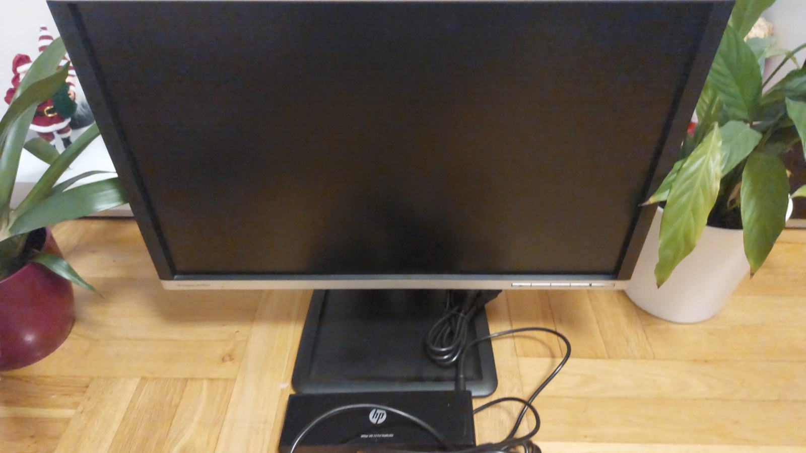 HP monitro 24 i HP port replicator