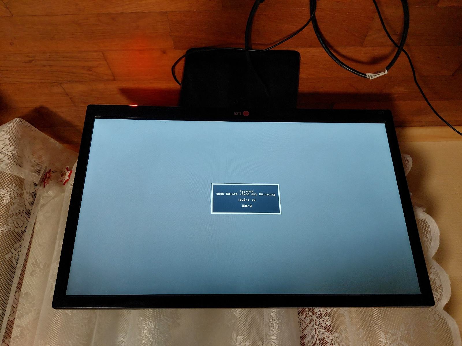 LG 22EN33 led fullhd monitor odlicno stanje