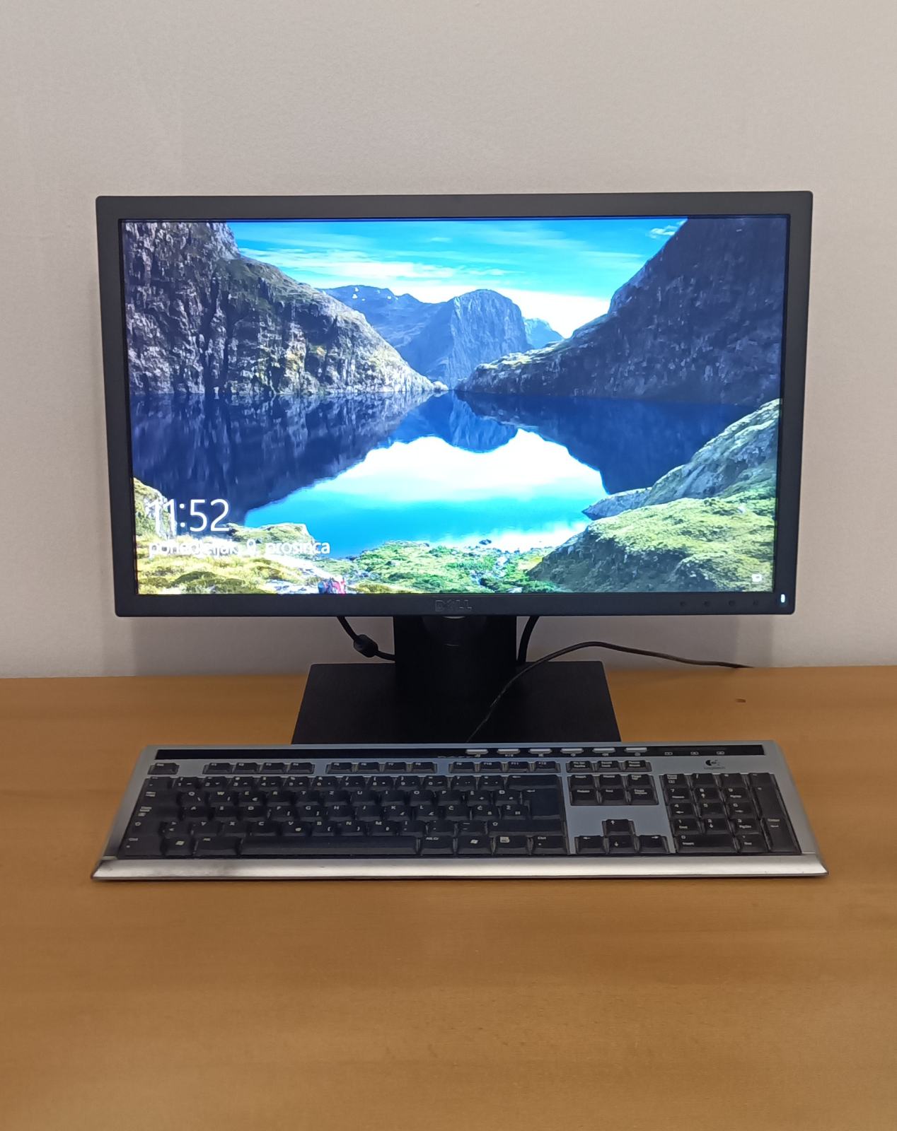 Monitor DELL E2216H Full HD 22