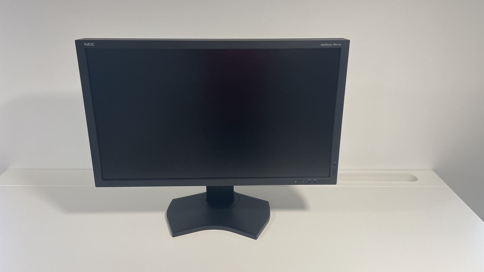 NEC monitor 27”